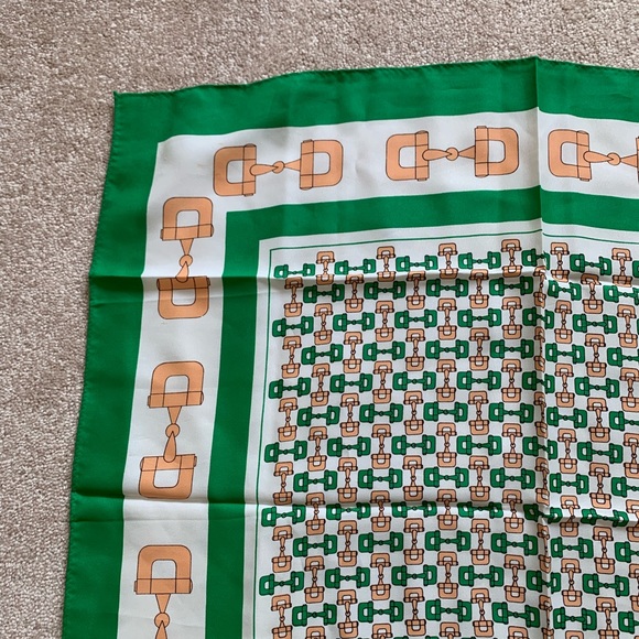 Paoli | Accessories | Green Orange White Chain Link Square Scarf | Poshmark